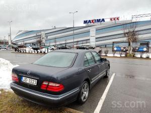 Синий Мерседес Е 280 1999 в Рига, объемом двигателя 2.80 л и пробегом 165 тыс. км за 4500 €, фото 13 на AUTOMOTO.COM.LV