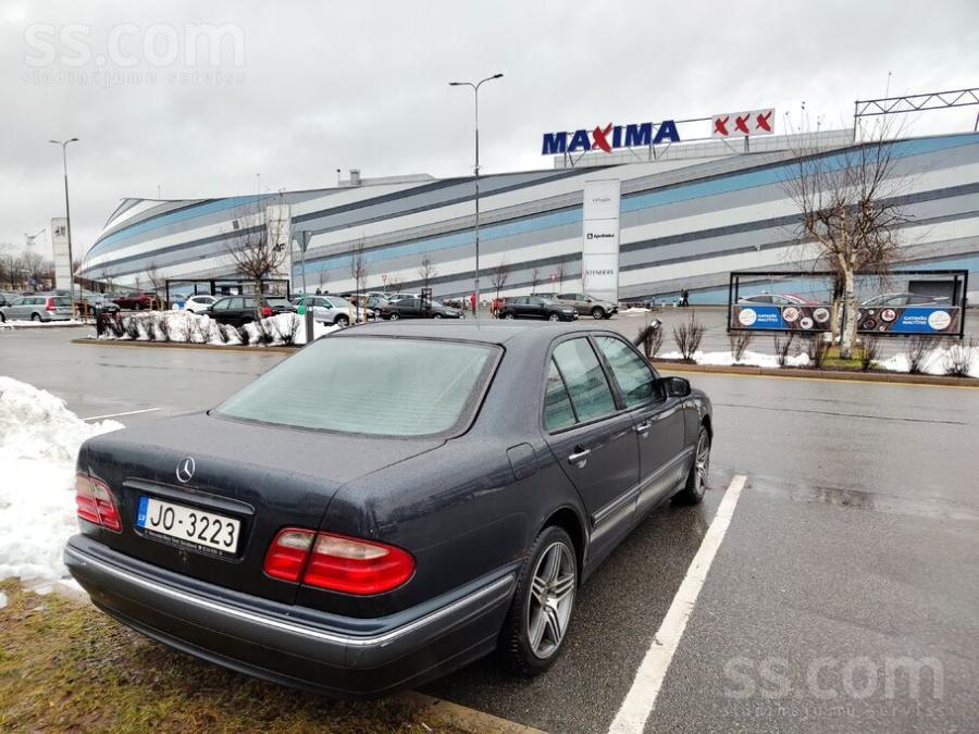 Синий Мерседес Е 280 1999 в Рига, объемом двигателя 2.80 л и пробегом 165 тыс. км за 4500 €, фото 13 на AUTOMOTO.COM.LV
