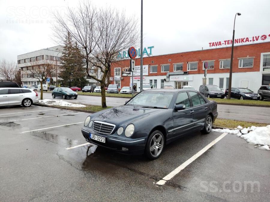 Синий Мерседес Е 280 1999 в Рига, объемом двигателя 2.80 л и пробегом 165 тыс. км за 4500 €, фото 14 на AUTOMOTO.COM.LV