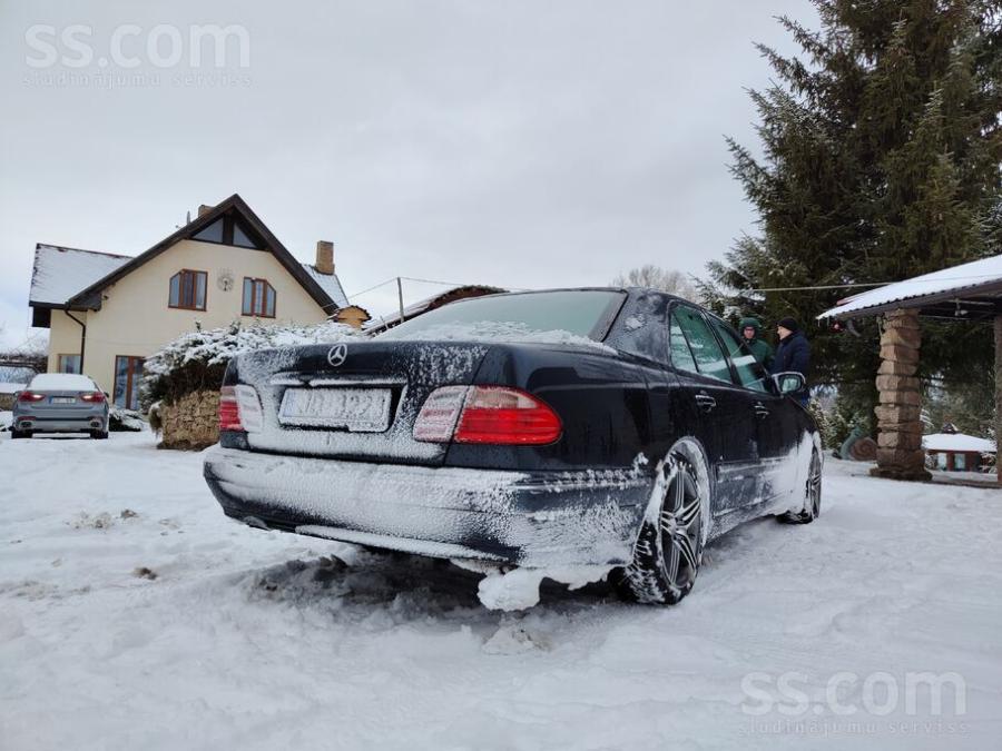 Синий Мерседес Е 280 1999 в Рига, объемом двигателя 2.80 л и пробегом 165 тыс. км за 4500 €, фото 15 на AUTOMOTO.COM.LV