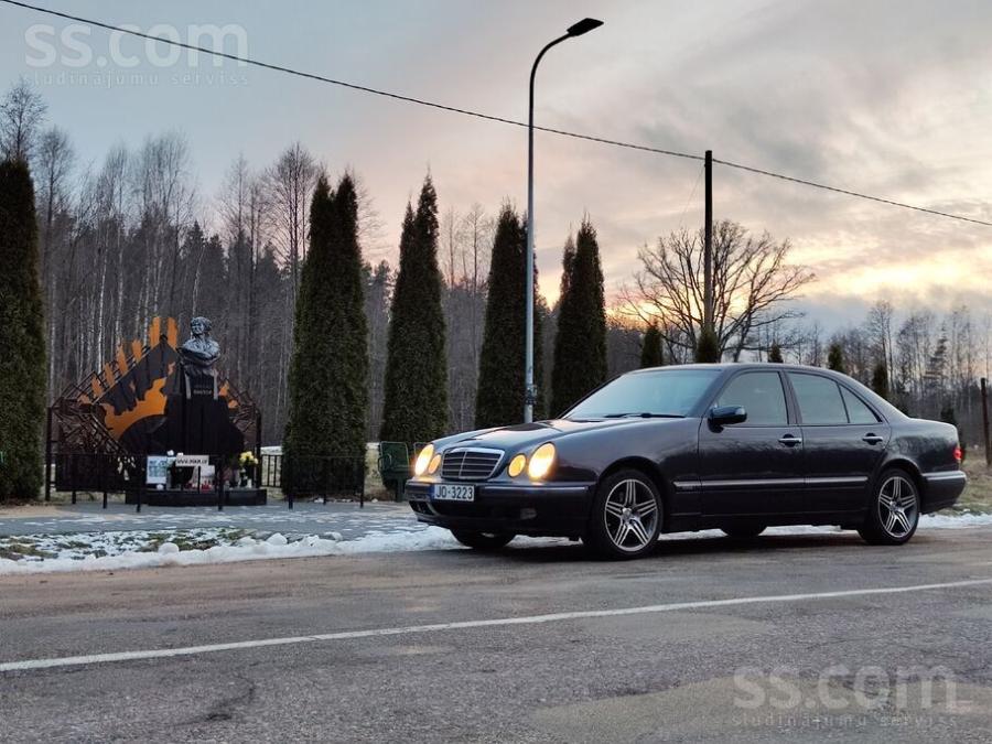 Синий Мерседес Е 280 1999 в Рига, объемом двигателя 2.80 л и пробегом 165 тыс. км за 4500 €, фото 16 на AUTOMOTO.COM.LV