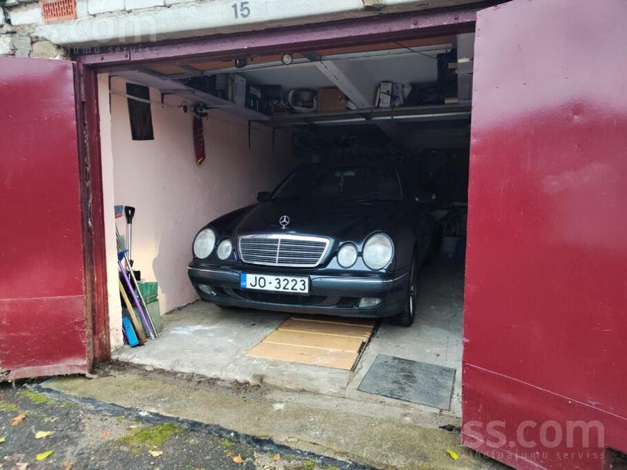 Синий Мерседес Е 280 1999 в Рига, объемом двигателя 2.80 л и пробегом 165 тыс. км за 4500 €, фото 24 на AUTOMOTO.COM.LV