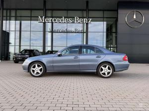 Zils Mercedes-Benz E 280 2004 Klaipėda, ar dzinēja tilpumu 3.22 L un nobraukumu 376 tūkst. km par 2600 €, foto 3 vietnē AUTOMOTO.COM.LV