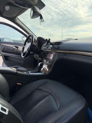 Zils Mercedes-Benz E 280 2004 Klaipėda, ar dzinēja tilpumu 3.22 L un nobraukumu 376 tūkst. km par 2600 €, foto 9 vietnē AUTOMOTO.COM.LV
