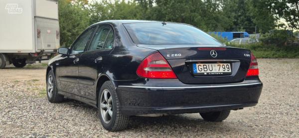 Zils Mercedes-Benz E 280 2005 Viļņa, ar dzinēja tilpumu 3.20 L un nobraukumu 497 tūkst. km par 2400 €, foto 7 vietnē AUTOMOTO.COM.LV