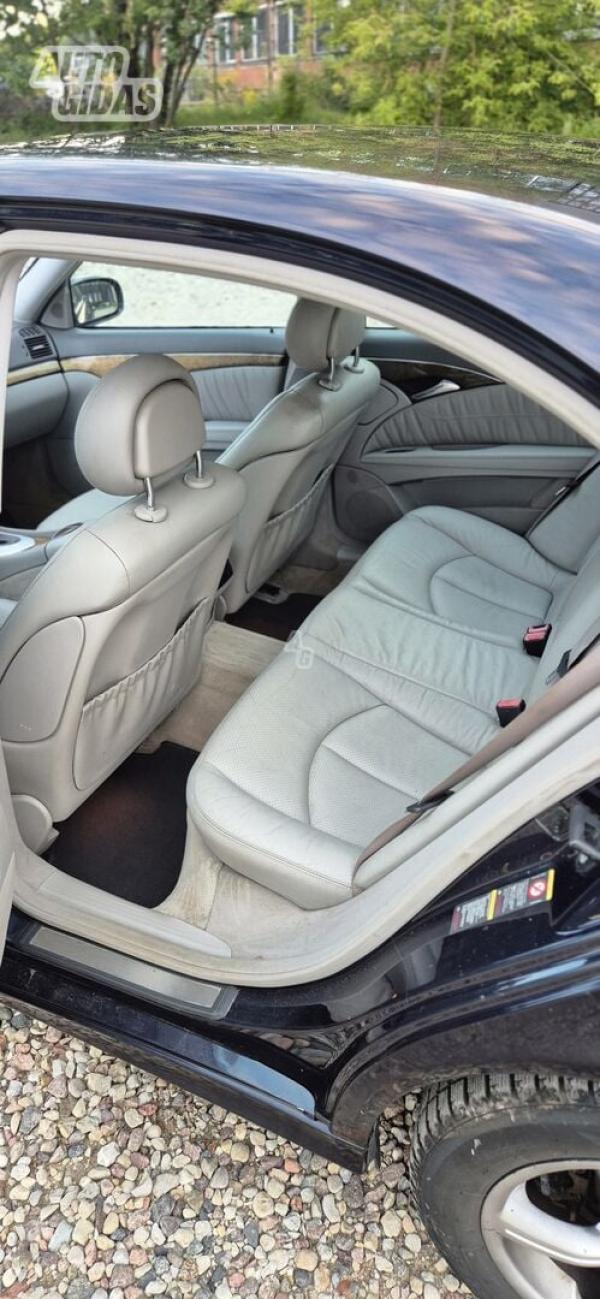 Zils Mercedes-Benz E 280 2005 Viļņa, ar dzinēja tilpumu 3.20 L un nobraukumu 497 tūkst. km par 2400 €, foto 9 vietnē AUTOMOTO.COM.LV
