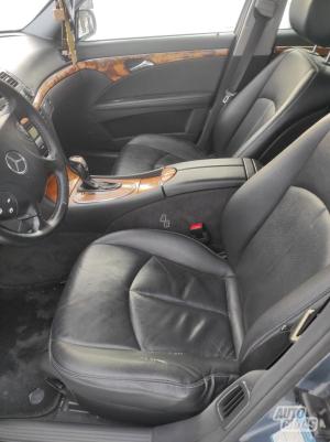 Zils Mercedes-Benz E 280 2006 Kretinga, ar dzinēja tilpumu 3.00 L un nobraukumu 476 tūkst. km par 2000 €, foto 8 vietnē AUTOMOTO.COM.LV