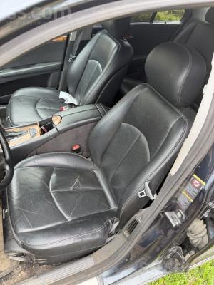 Zils Mercedes-Benz E 280 2006 Rēzekne, ar dzinēja tilpumu 3.00 L un nobraukumu 348 tūkst. km par 1600 €, foto 6 vietnē AUTOMOTO.COM.LV