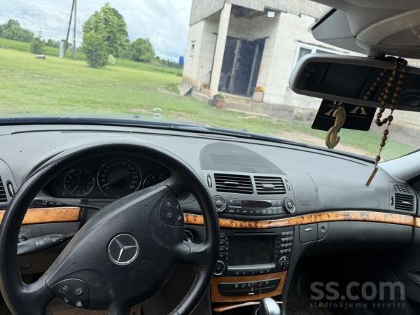 Zils Mercedes-Benz E 280 2006 Rēzekne, ar dzinēja tilpumu 3.00 L un nobraukumu 348 tūkst. km par 1600 €, foto 6 vietnē AUTOMOTO.COM.LV