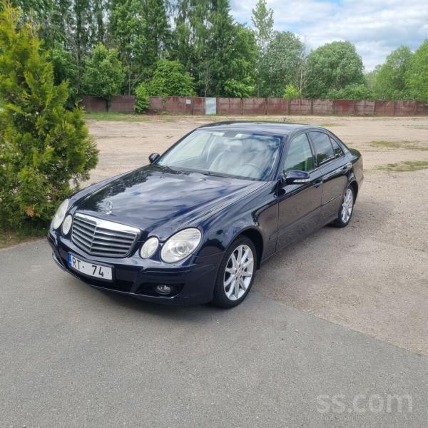 Blue Mercedes-Benz E 280 2006 in Riga, with an engine capacity of 3.00 L and mileage of 308 thousand km for 5800 €, photo 1 on AUTOMOTO.COM.LV