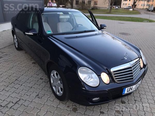 Blue Mercedes-Benz E 280 2006 in Riga, with an engine capacity of 3.00 L and mileage of 308 thousand km for 5800 €, photo 2 on AUTOMOTO.COM.LV