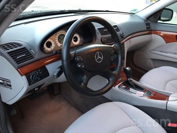 Blue Mercedes-Benz E 280 2006 in Riga, with an engine capacity of 3.00 L and mileage of 308 thousand km for 5800 €, photo 5 on AUTOMOTO.COM.LV
