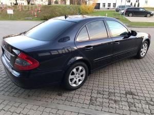 Синий Мерседес Е 280 2006 в Рига, объемом двигателя 3.00 л и пробегом 308 тыс. км за 5800 €, фото 7 на AUTOMOTO.COM.LV