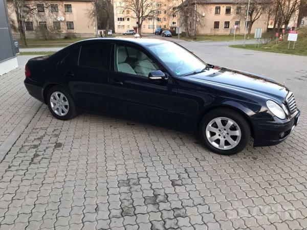 Blue Mercedes-Benz E 280 2006 in Riga, with an engine capacity of 3.00 L and mileage of 308 thousand km for 5800 €, photo 7 on AUTOMOTO.COM.LV