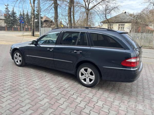 Blue Mercedes-Benz E 280 2005 in Riga, with an engine capacity of 3.00 L and mileage of 0 thousand km for 2590 €, photo 8 on AUTOMOTO.COM.LV