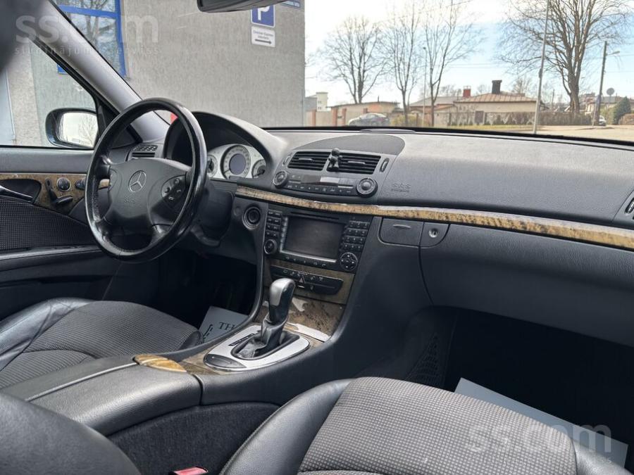 Синий Мерседес Е 280 2005 в Рига, объемом двигателя 3.00 л и пробегом 0 тыс. км за 2590 €, фото 14 на AUTOMOTO.COM.LV