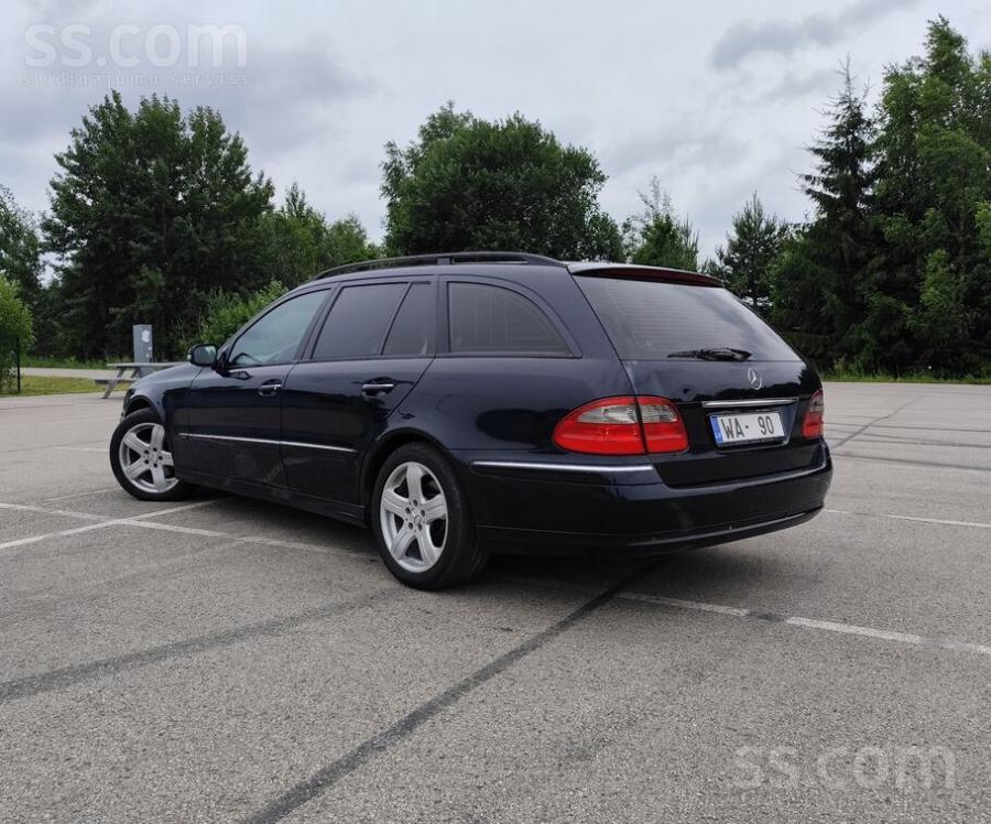 Blue Mercedes-Benz E 280 2007 in Riga, with an engine capacity of 3.00 L and mileage of 370 thousand km for 2990 €, photo 4 on AUTOMOTO.COM.LV