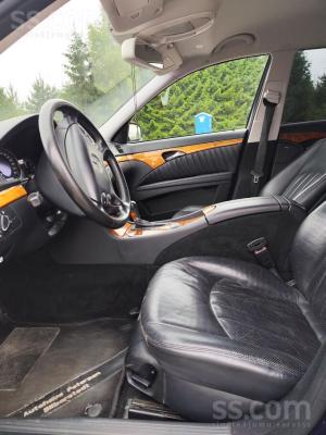 Blue Mercedes-Benz E 280 2007 in Riga, with an engine capacity of 3.00 L and mileage of 370 thousand km for 2990 €, photo 7 on AUTOMOTO.COM.LV