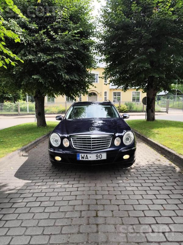 Blue Mercedes-Benz E 280 2007 in Riga, with an engine capacity of 3.00 L and mileage of 370 thousand km for 2690 €, photo 1 on AUTOMOTO.COM.LV