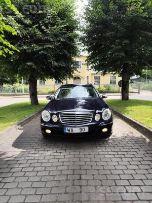Zils Mercedes-Benz E 280 2007 Rīga, ar dzinēja tilpumu 3.00 L un nobraukumu 370 tūkst. km par 2690 €, foto  vietnē AUTOMOTO.COM.LV