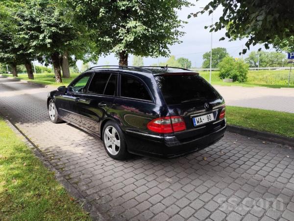 Blue Mercedes-Benz E 280 2007 in Riga, with an engine capacity of 3.00 L and mileage of 370 thousand km for 2690 €, photo 3 on AUTOMOTO.COM.LV