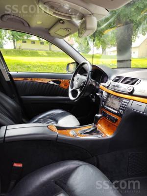 Blue Mercedes-Benz E 280 2007 in Riga, with an engine capacity of 3.00 L and mileage of 370 thousand km for 2690 €, photo 8 on AUTOMOTO.COM.LV