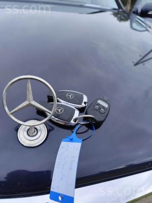 Blue Mercedes-Benz E 280 2007 in Riga, with an engine capacity of 3.00 L and mileage of 370 thousand km for 2690 €, photo 11 on AUTOMOTO.COM.LV