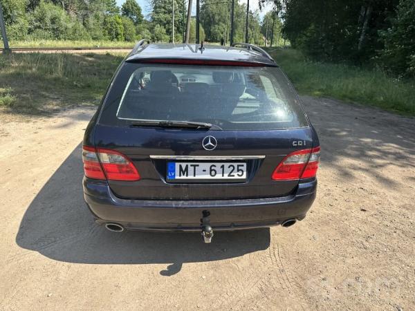Blue Mercedes-Benz E 280 2008 in Ogre, with an engine capacity of 3.00 L and mileage of 299 thousand km for 2850 €, photo 2 on AUTOMOTO.COM.LV