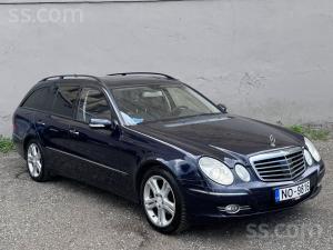 Blue Mercedes-Benz E 280 2008 in Riga, with an engine capacity of 3.00 L and mileage of 256 thousand km for 5990 €, photo 3 on AUTOMOTO.COM.LV