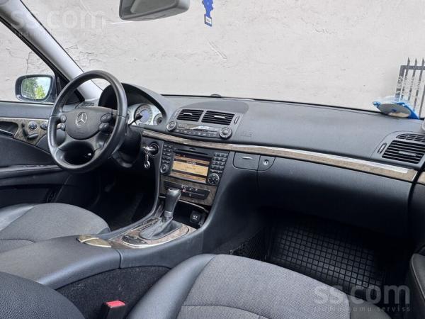 Zils Mercedes-Benz E 280 2008 Rīga, ar dzinēja tilpumu 3.00 L un nobraukumu 256 tūkst. km par 5990 €, foto 7 vietnē AUTOMOTO.COM.LV