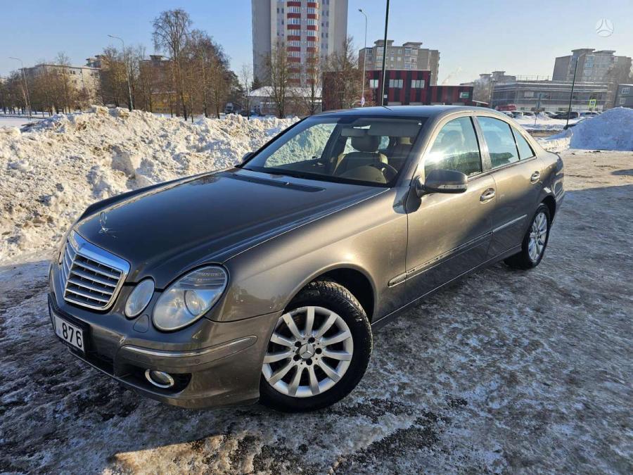 Brown Mercedes-Benz E 280 2007 in Kaunas, with an engine capacity of 2.80 L and mileage of 206 thousand km for 4350 €, photo 3 on AUTOMOTO.COM.LV