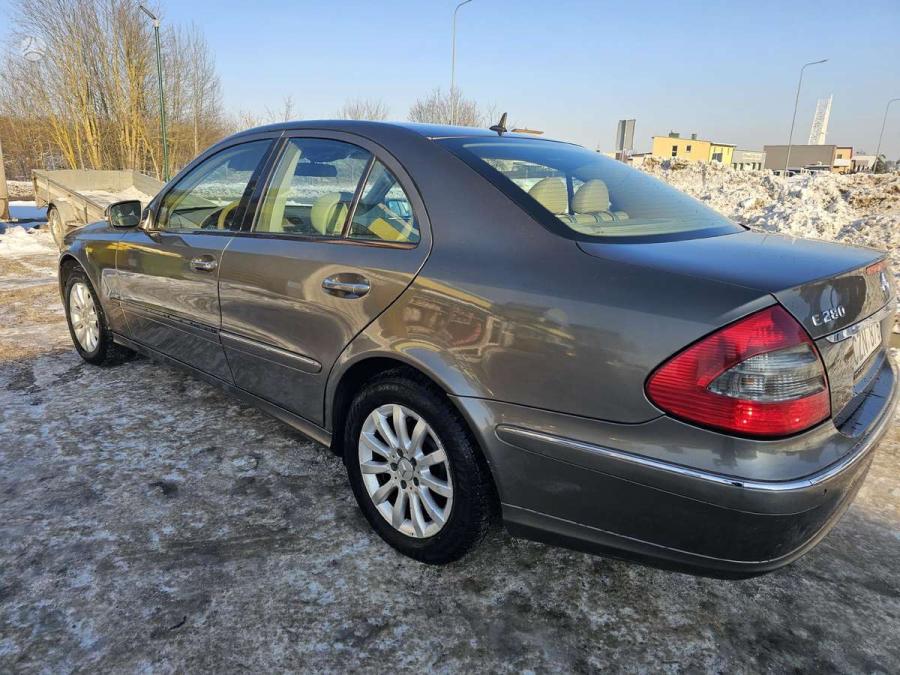 Brown Mercedes-Benz E 280 2007 in Kaunas, with an engine capacity of 2.80 L and mileage of 206 thousand km for 4350 €, photo 4 on AUTOMOTO.COM.LV