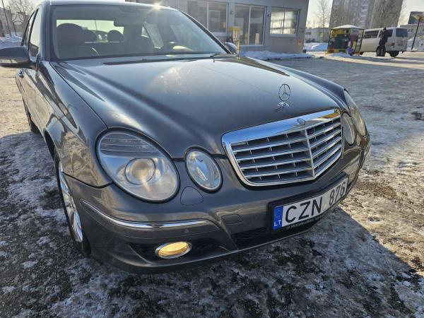 Brown Mercedes-Benz E 280 2007 in Kaunas, with an engine capacity of 2.80 L and mileage of 206 thousand km for 4350 €, photo 9 on AUTOMOTO.COM.LV