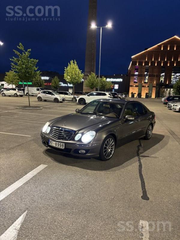 Brūns Mercedes-Benz E 280 2008 Rīga, ar dzinēja tilpumu 3.00 L un nobraukumu 262 tūkst. km par 7300 €, foto 8 vietnē AUTOMOTO.COM.LV