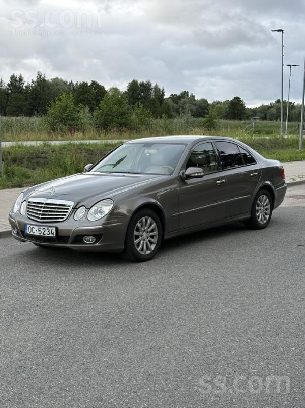 Brūns Mercedes-Benz E 280 2008 Rīga, ar dzinēja tilpumu 3.00 L un nobraukumu 292 tūkst. km par 5950 €, foto 4 vietnē AUTOMOTO.COM.LV