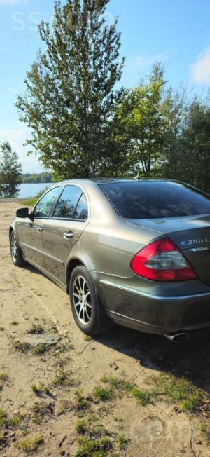 Brūns Mercedes-Benz E 280 2008 Rīga, ar dzinēja tilpumu 3.00 L un nobraukumu 263 tūkst. km par 4300 €, foto 3 vietnē AUTOMOTO.COM.LV