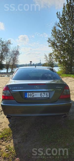 Brūns Mercedes-Benz E 280 2008 Rīga, ar dzinēja tilpumu 3.00 L un nobraukumu 263 tūkst. km par 4300 €, foto 4 vietnē AUTOMOTO.COM.LV