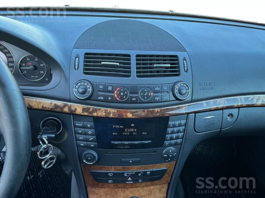 Brūns Mercedes-Benz E 280 2006 Rīga, ar dzinēja tilpumu 3.00 L un nobraukumu 0 tūkst. km par 2490 €, foto 17 vietnē AUTOMOTO.COM.LV