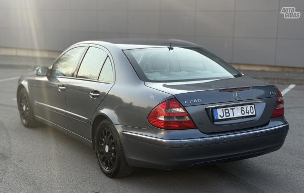 Grey Mercedes-Benz E 280 2005 in Vilnius, with an engine capacity of 3.00 L and mileage of 329 thousand km for 1750 €, photo 4 on AUTOMOTO.COM.LV