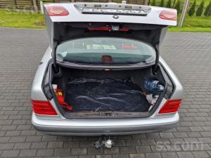 Grey Mercedes-Benz E 280 1996 in Riga, with an engine capacity of 2.80 L and mileage of 298 thousand km for 3500 €, photo 5 on AUTOMOTO.COM.LV