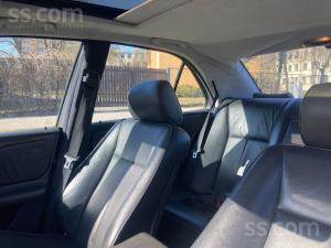 Grey Mercedes-Benz E 280 1998 in Riga, with an engine capacity of 2.80 L and mileage of 382 thousand km for 998 €, photo 8 on AUTOMOTO.COM.LV