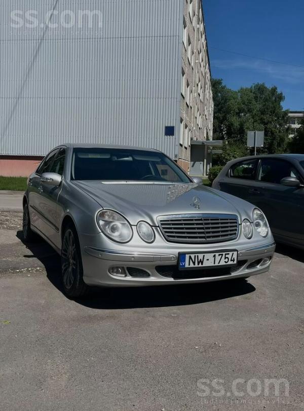 Pelēks Mercedes-Benz E 280 2004 Rīga, ar dzinēja tilpumu 3.20 L un nobraukumu 371 tūkst. km par 2680 €, foto 1 vietnē AUTOMOTO.COM.LV