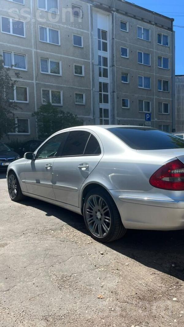 Pelēks Mercedes-Benz E 280 2004 Rīga, ar dzinēja tilpumu 3.20 L un nobraukumu 371 tūkst. km par 2680 €, foto 5 vietnē AUTOMOTO.COM.LV