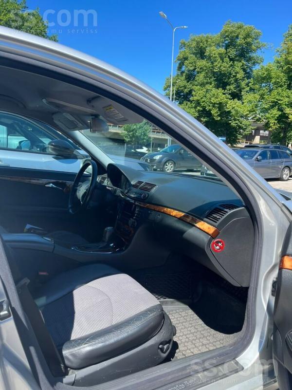 Pelēks Mercedes-Benz E 280 2004 Rīga, ar dzinēja tilpumu 3.20 L un nobraukumu 371 tūkst. km par 2680 €, foto 9 vietnē AUTOMOTO.COM.LV