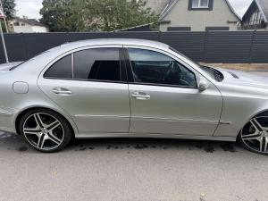Pelēks Mercedes-Benz E 280 2004 Kauņa, ar dzinēja tilpumu 3.22 L un nobraukumu 361 tūkst. km par 2850 €, foto 6 vietnē AUTOMOTO.COM.LV