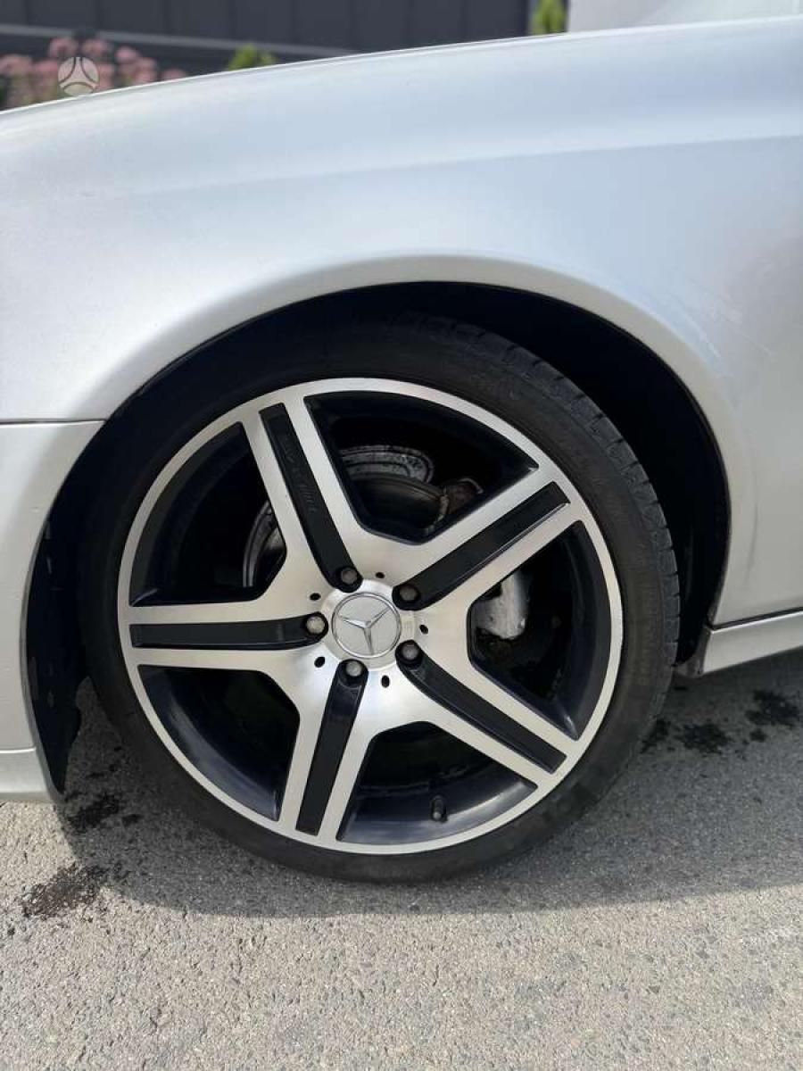Pelēks Mercedes-Benz E 280 2004 Kauņa, ar dzinēja tilpumu 3.22 L un nobraukumu 361 tūkst. km par 2850 €, foto 10 vietnē AUTOMOTO.COM.LV