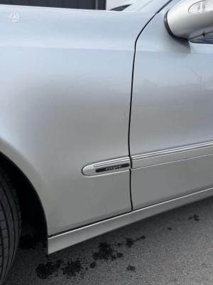 Pelēks Mercedes-Benz E 280 2004 Kauņa, ar dzinēja tilpumu 3.22 L un nobraukumu 361 tūkst. km par 2850 €, foto 12 vietnē AUTOMOTO.COM.LV