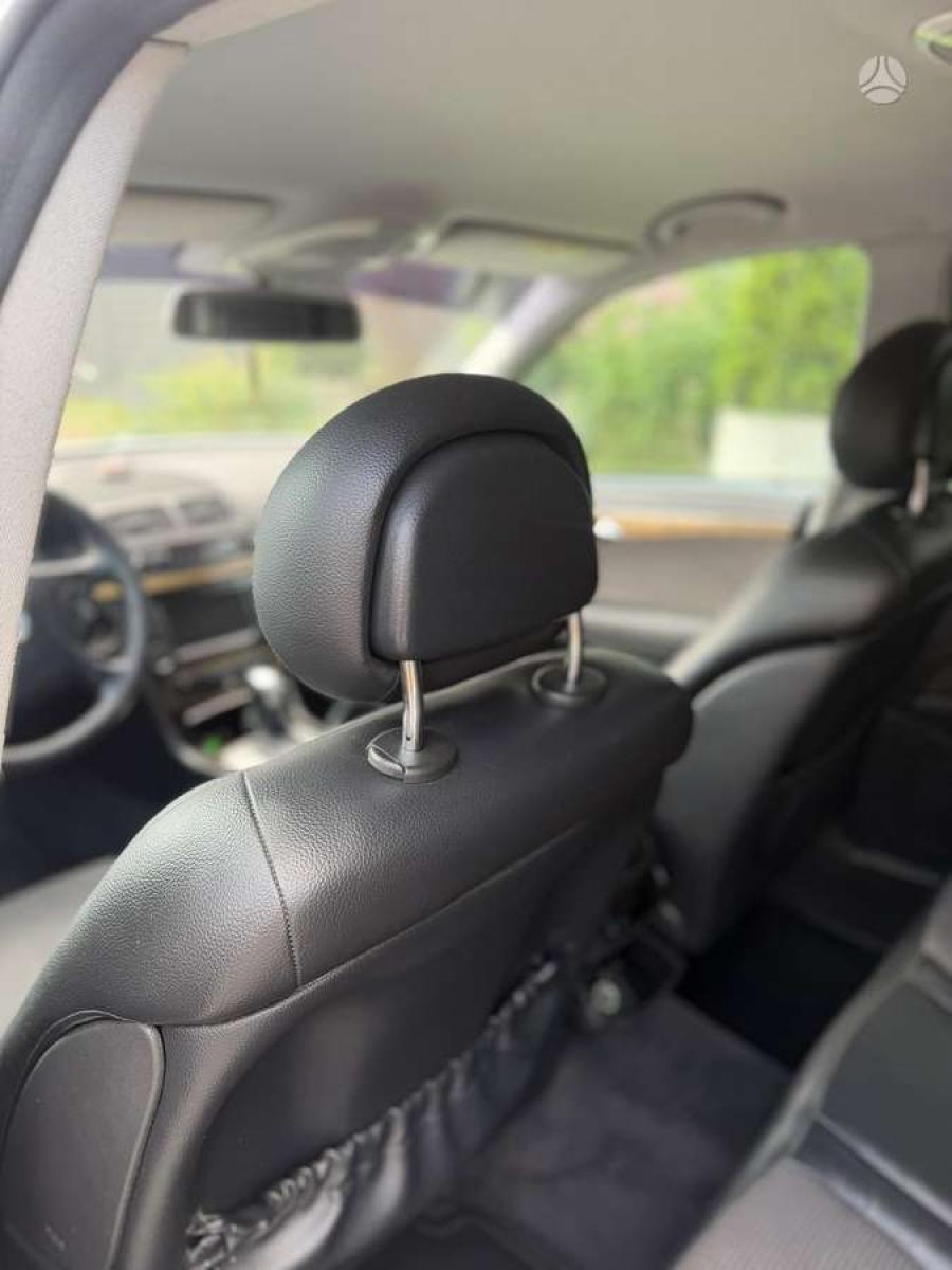Pelēks Mercedes-Benz E 280 2004 Kauņa, ar dzinēja tilpumu 3.22 L un nobraukumu 361 tūkst. km par 2850 €, foto 17 vietnē AUTOMOTO.COM.LV