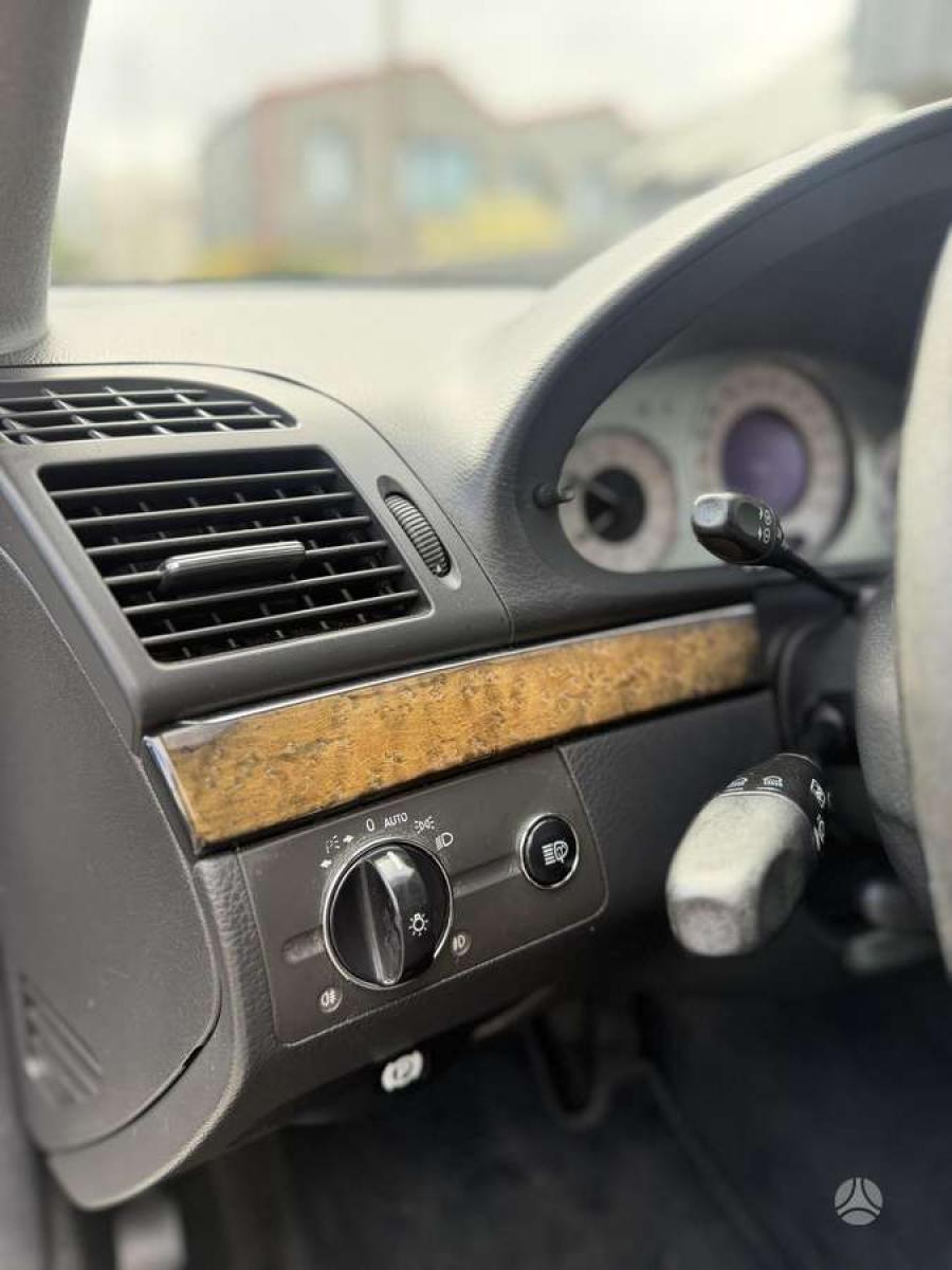 Pelēks Mercedes-Benz E 280 2004 Kauņa, ar dzinēja tilpumu 3.22 L un nobraukumu 361 tūkst. km par 2850 €, foto 21 vietnē AUTOMOTO.COM.LV