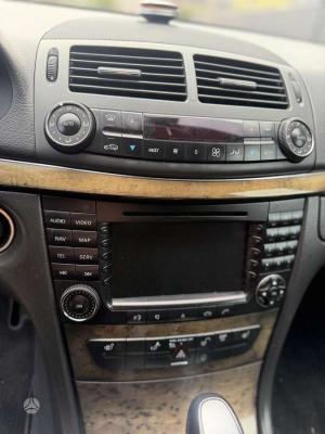 Pelēks Mercedes-Benz E 280 2004 Kauņa, ar dzinēja tilpumu 3.22 L un nobraukumu 361 tūkst. km par 2850 €, foto 28 vietnē AUTOMOTO.COM.LV